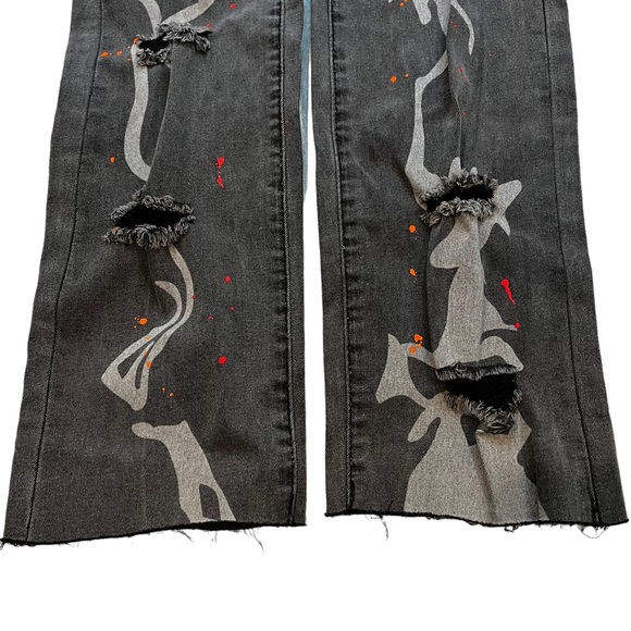 SHEIN | Jeans | Nwt Shein Graphic And Pain Splashed Ripped Hi Rise ...